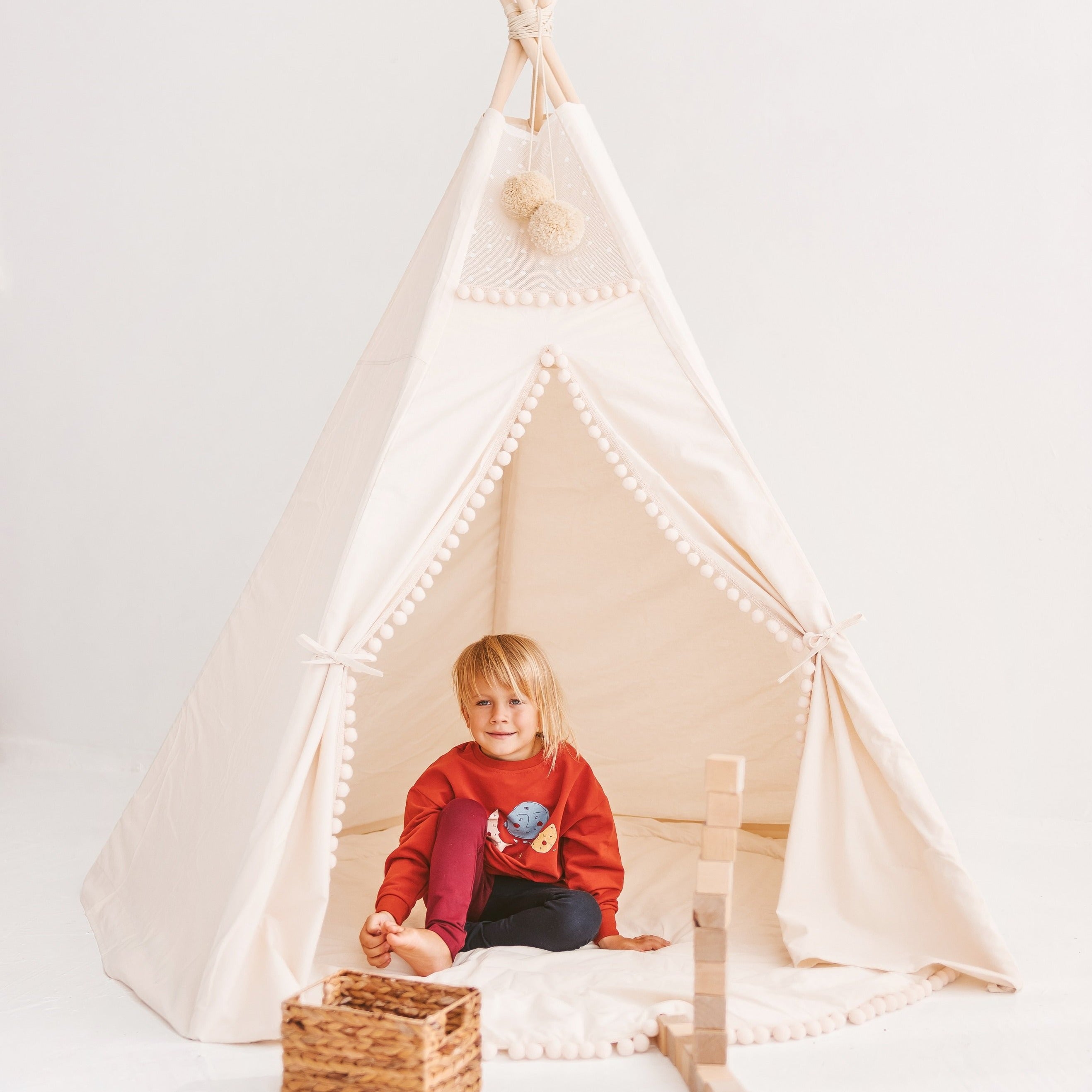 MINICAMP Extra Large Kids Teepee Tent With Pom Pom Decor – Mimibear