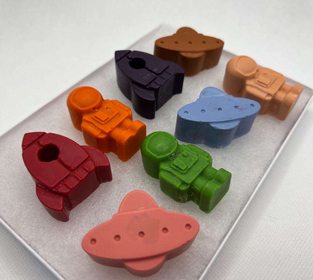 Beeswax Large Space Crayons - Box of 8 – Mimibear