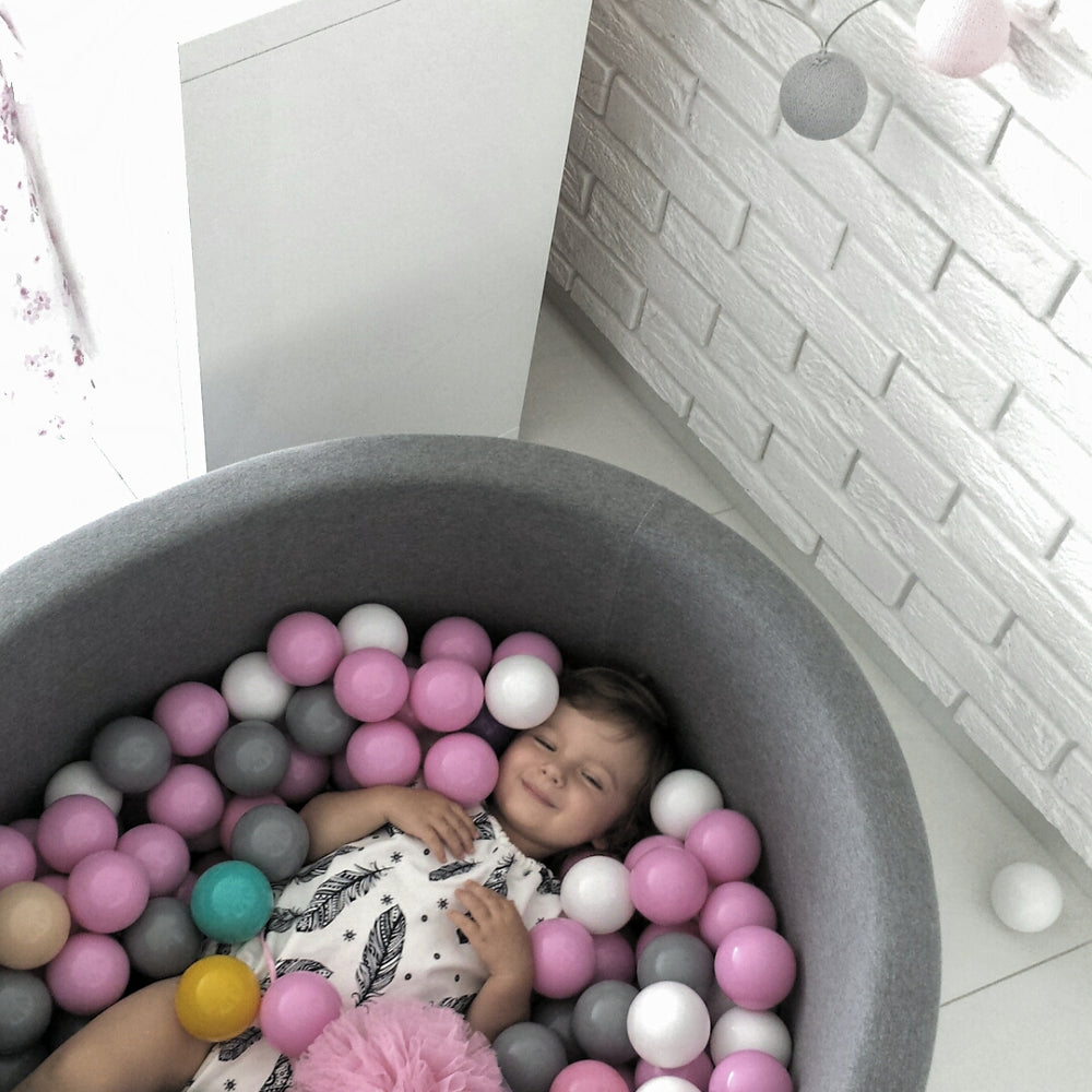 Ball Pit + 200 Balls (colour of your choice) – Mimibear